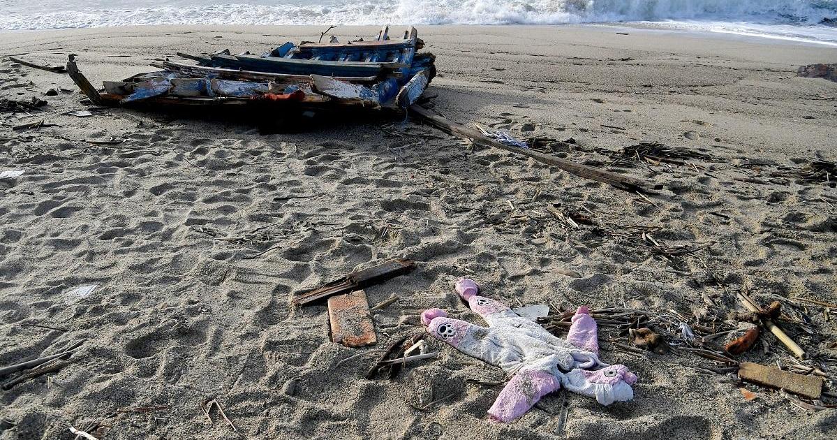 Italy migrant shipwreck toll rises to 64