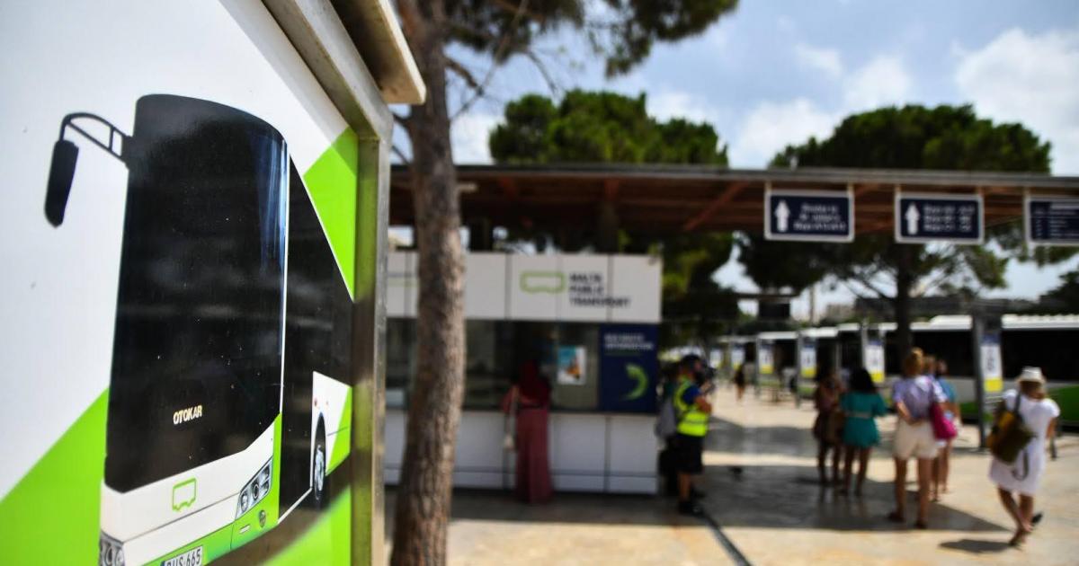 Gozo students push for Ċirkewwa-University bus link to be reintroduced