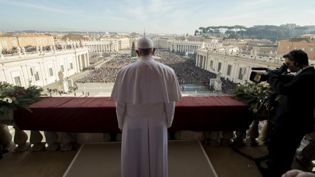 Pope Francis puts mercy at the heart of his Christmas Day message