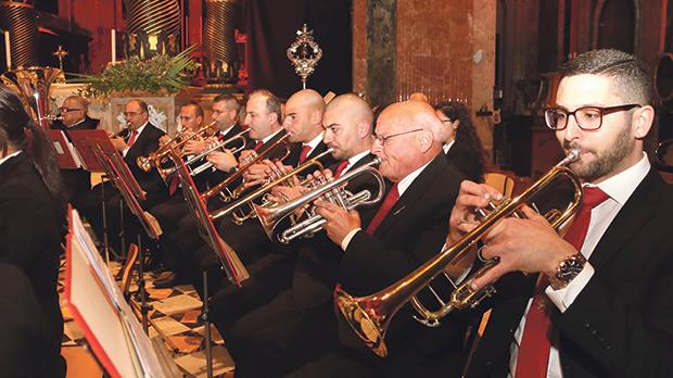 La Stella Band in concert