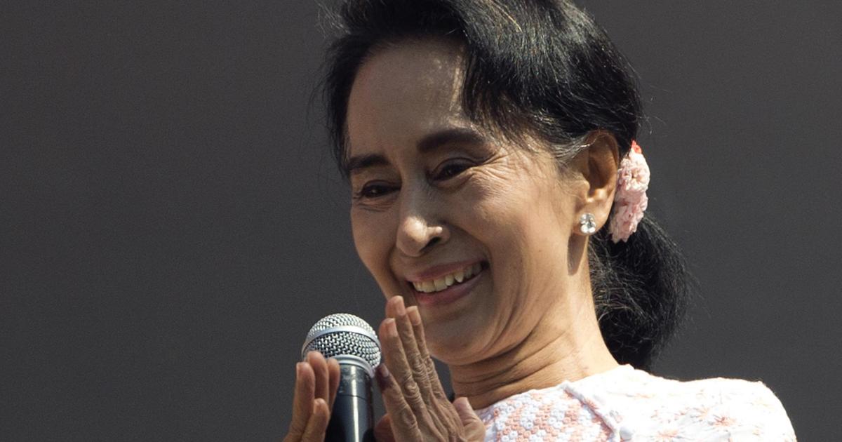 Aung San Suu Kyi wins historic election in Myanmar by a landslide