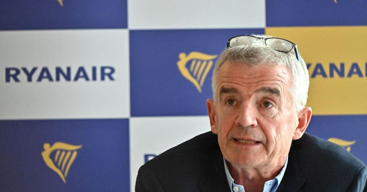 Ryanair flies into profit, eyes strong outlook