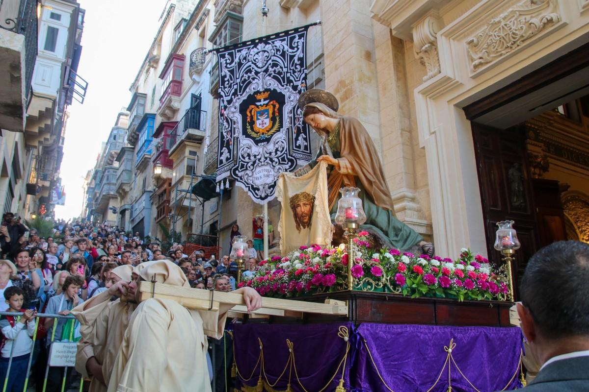 Good Friday devotions and traditions in Valletta