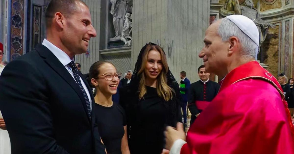 Abela, Metsola, meet the Pope during inauguration mass