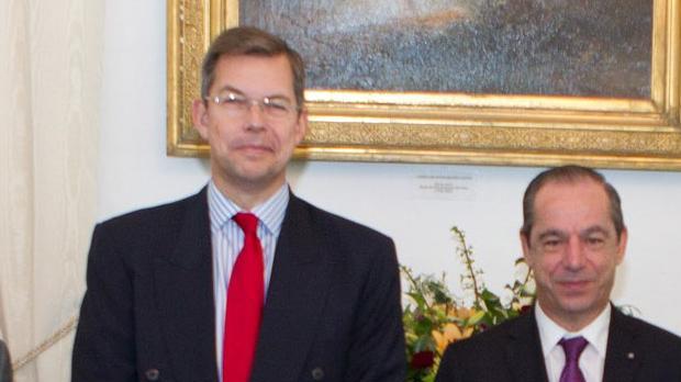 PM greets new HSBC Malta CEO