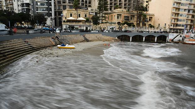 Very strong wind warning until 11pm, possible 'Medicane' close to Malta