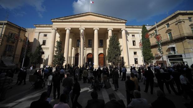 Millennium Chapel thief jailed