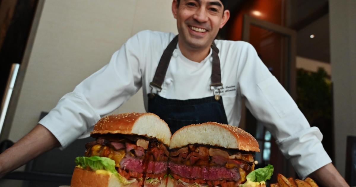 Emperor burger: Tokyo chef whips up $900 monster for new monarch