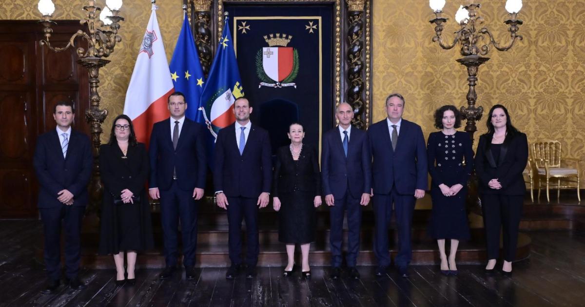 Two new judges and two magistrates sworn in