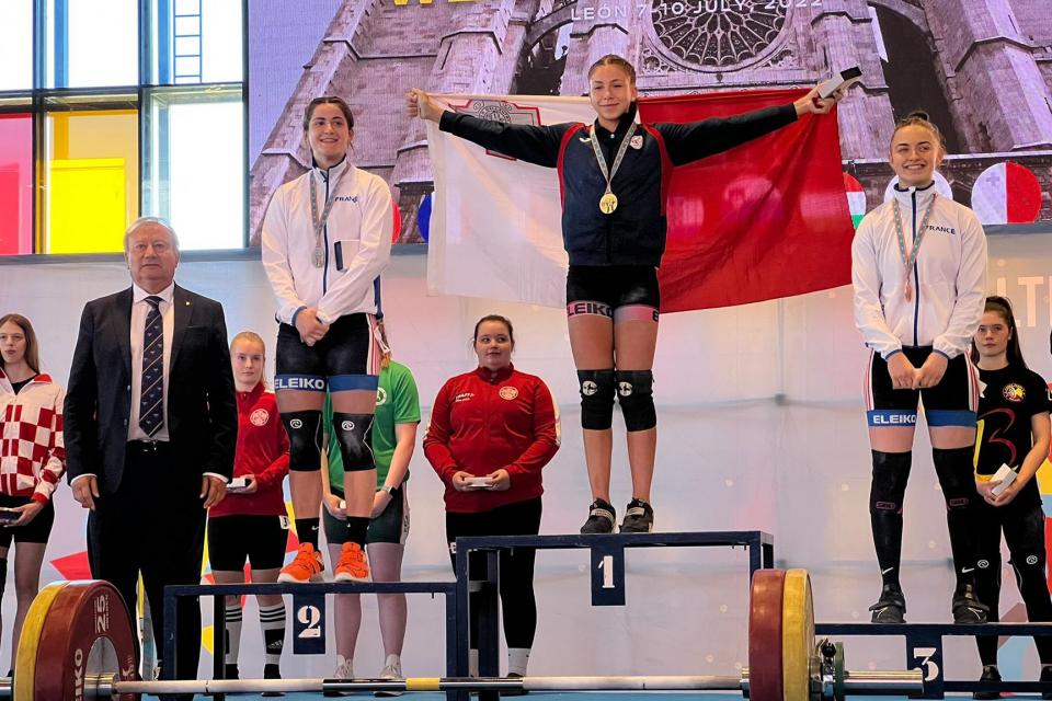 Weightlifter Tenishia Thornton strikes gold at European Union Cup ...