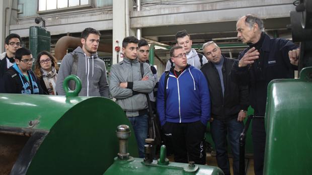 Students visit Marsa power station