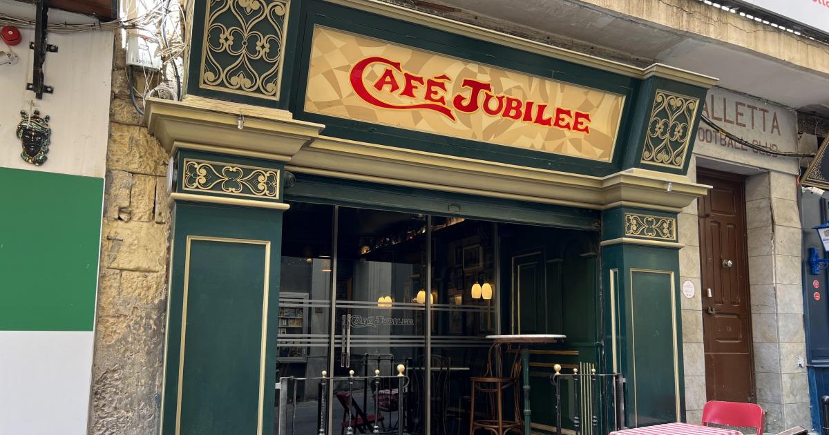 Happy Jubilee: the bar that helped revive Valletta turns 25