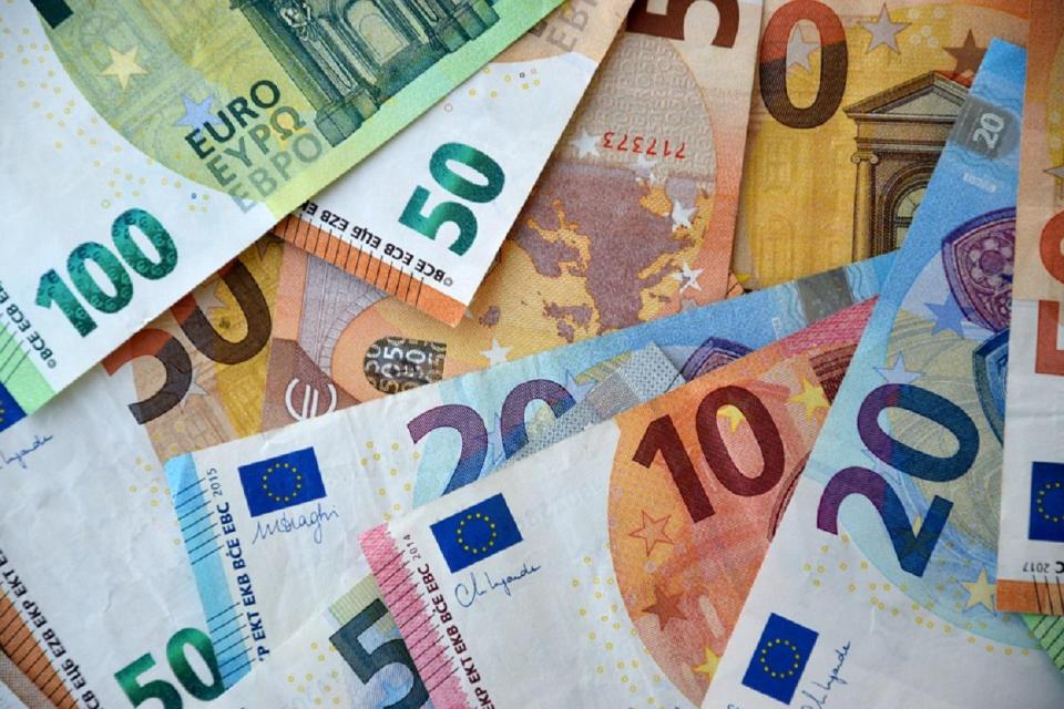 Euro Banknotes Redesign