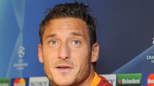 Roma grapple with Totti dilemma