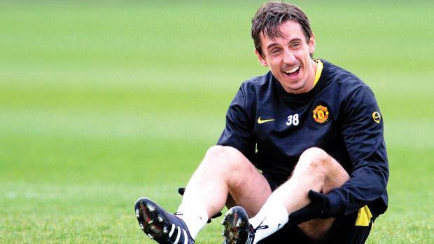 Gary Neville to sign autographs at GO outlet