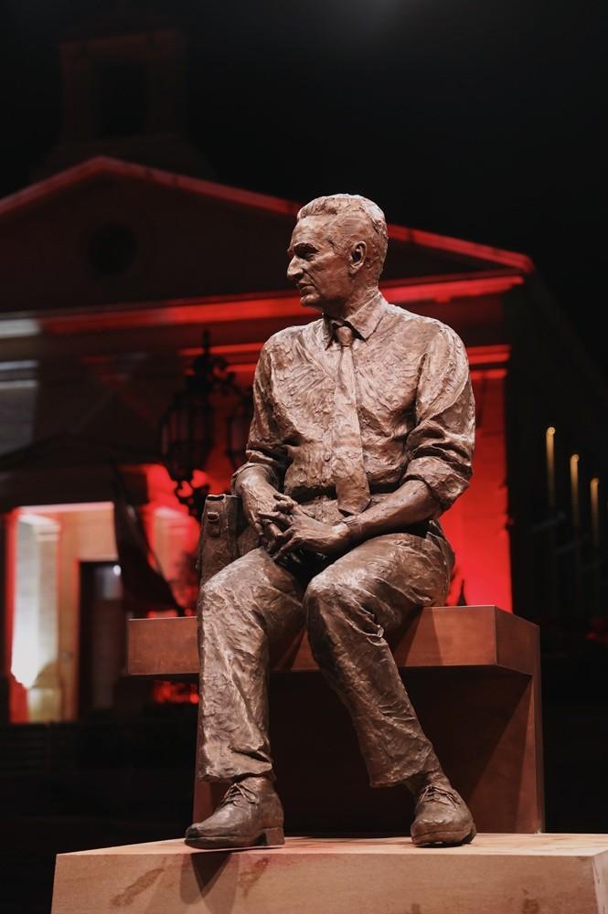 Monument to Karmenu Mifsud Bonnici unveiled on Castille Square