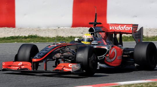 Test ban puts Formula One drivers on virtual tracks