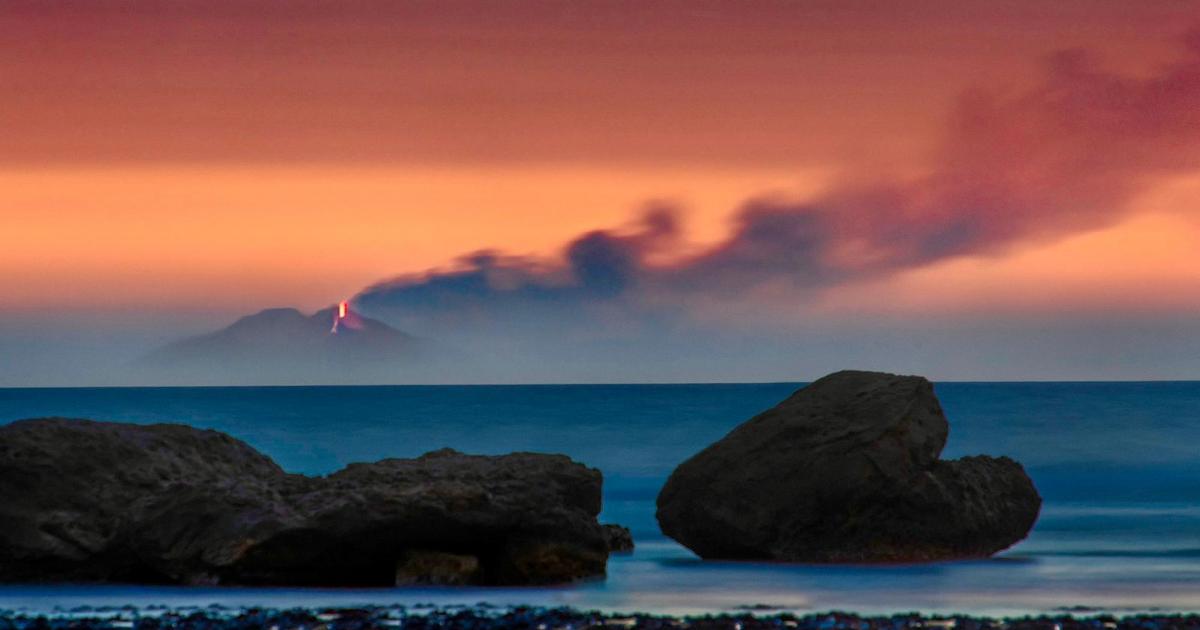 Spectacular Mount Etna eruption photographed from Gozo