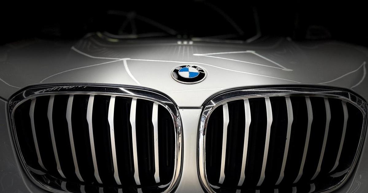 BMW recalls hundreds of thousands of cars over fire risk