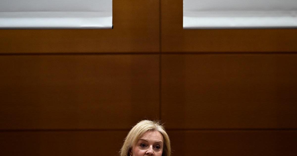 Ex-prime minister Liz Truss loses seat at UK election
