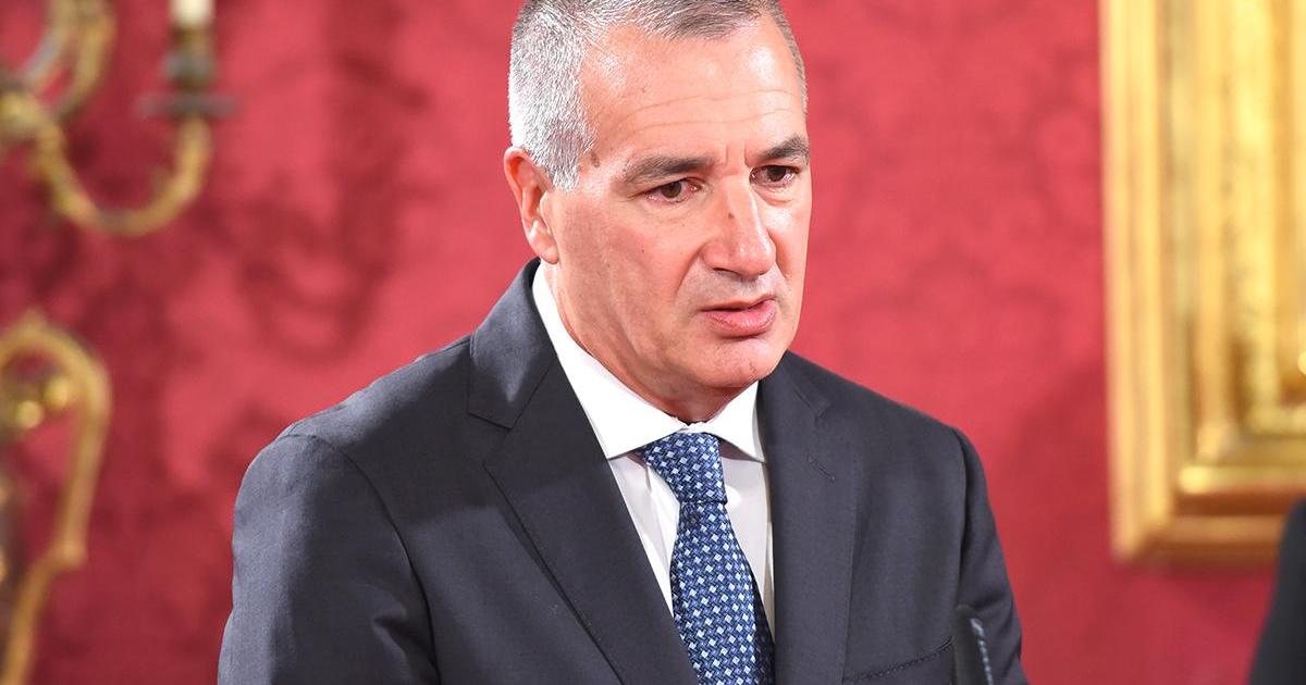 Lawyers should pay for the ‘privilege of holding a licence’
