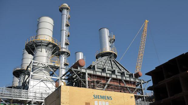 Government issues €921 million in guarantees