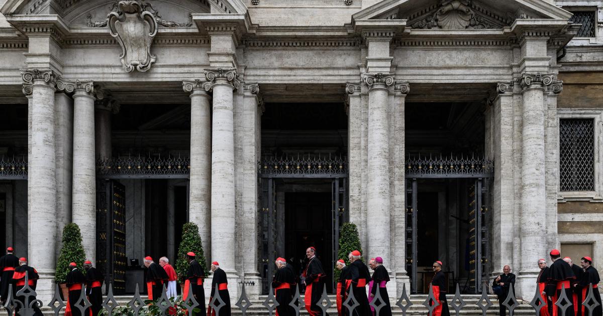 Conclave to elect new pope starts May 7