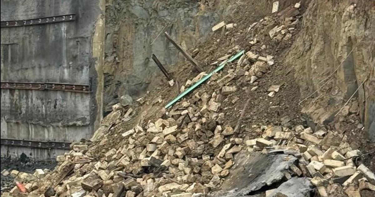 Buildings collapse in Victoria after heavy rain