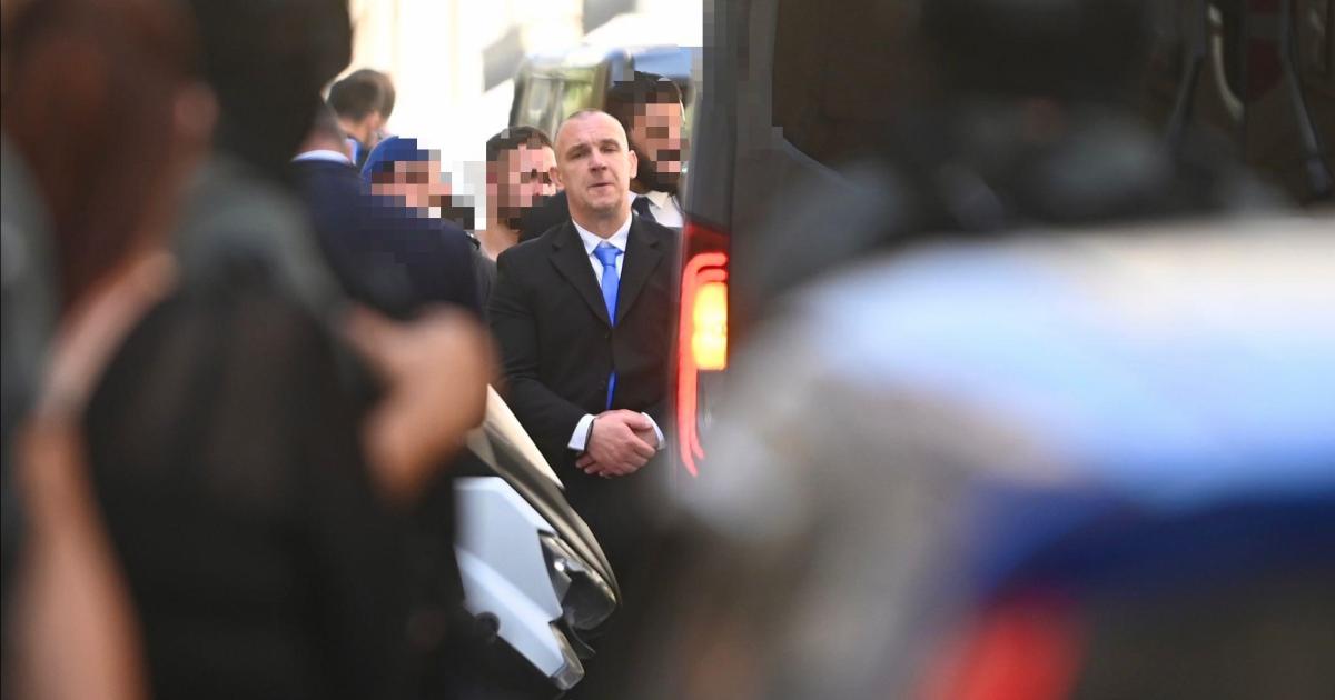 'Put me in a cell with him, I'll kill him' - Murder accused turns on co ...
