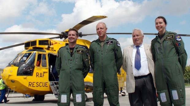 Man thanks RAF for landing lesson