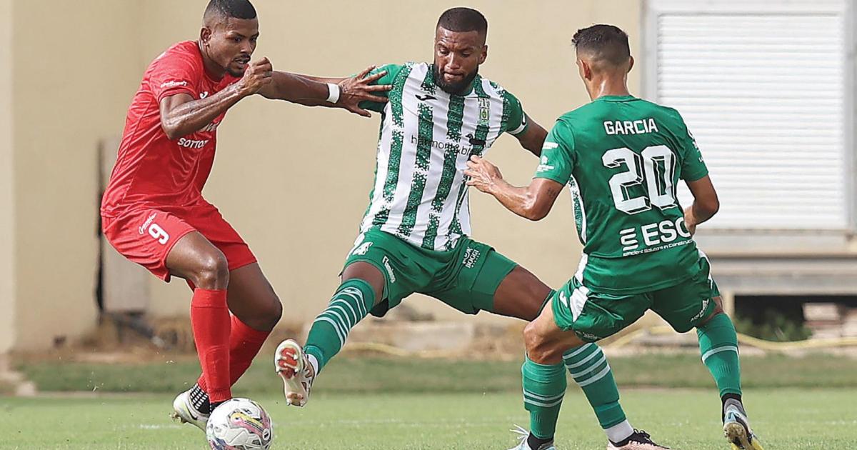 Floriana face Naxxar test as IZIBET FA Trophy takes centre stage