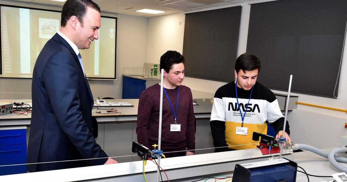 Three new physics labs for Junior College students