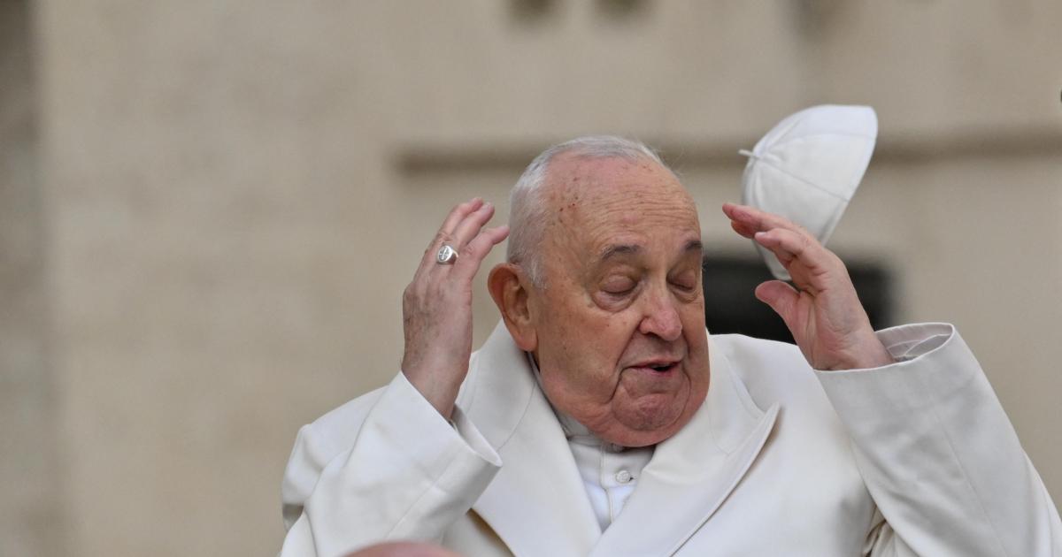 Girls, rivalries, football in Pope Francis' first memoir