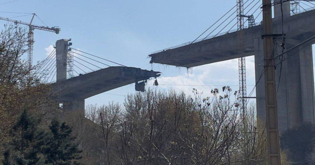 Trump announces destruction of Iran's tallest bridge, Teheran says 8 killed