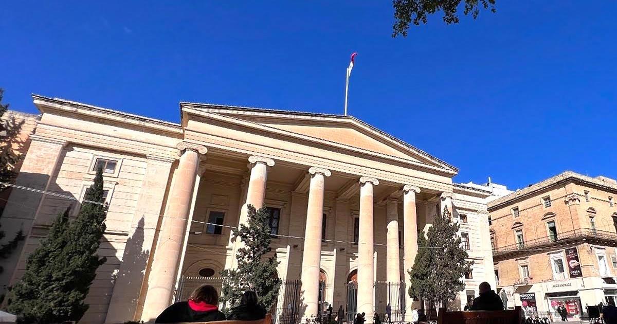 Man convicted for stealing €100,000 from elderly mother has sentence ...