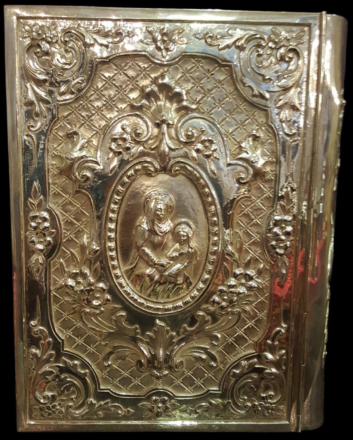 Senglea basilica’s silver missal covers