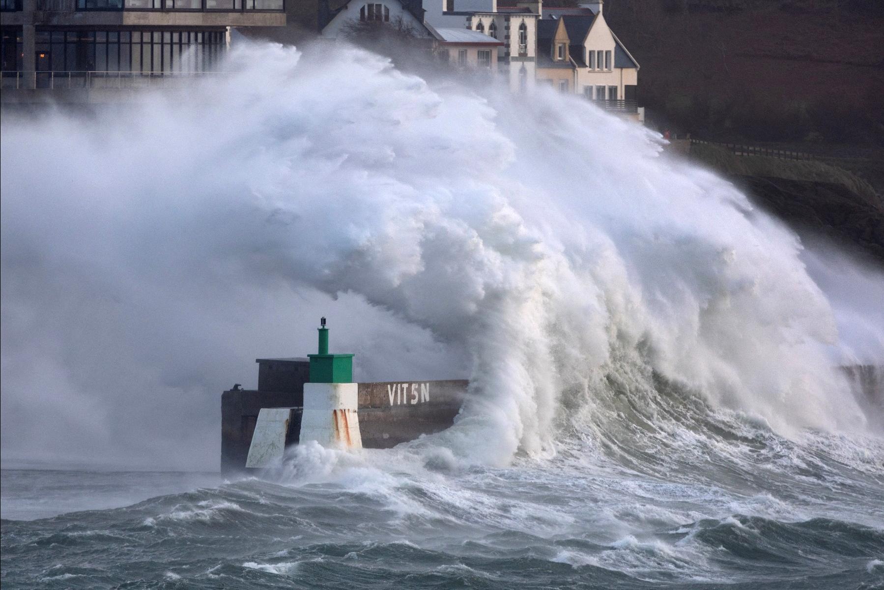 Hundreds of thousands without power as storms pummel Europe